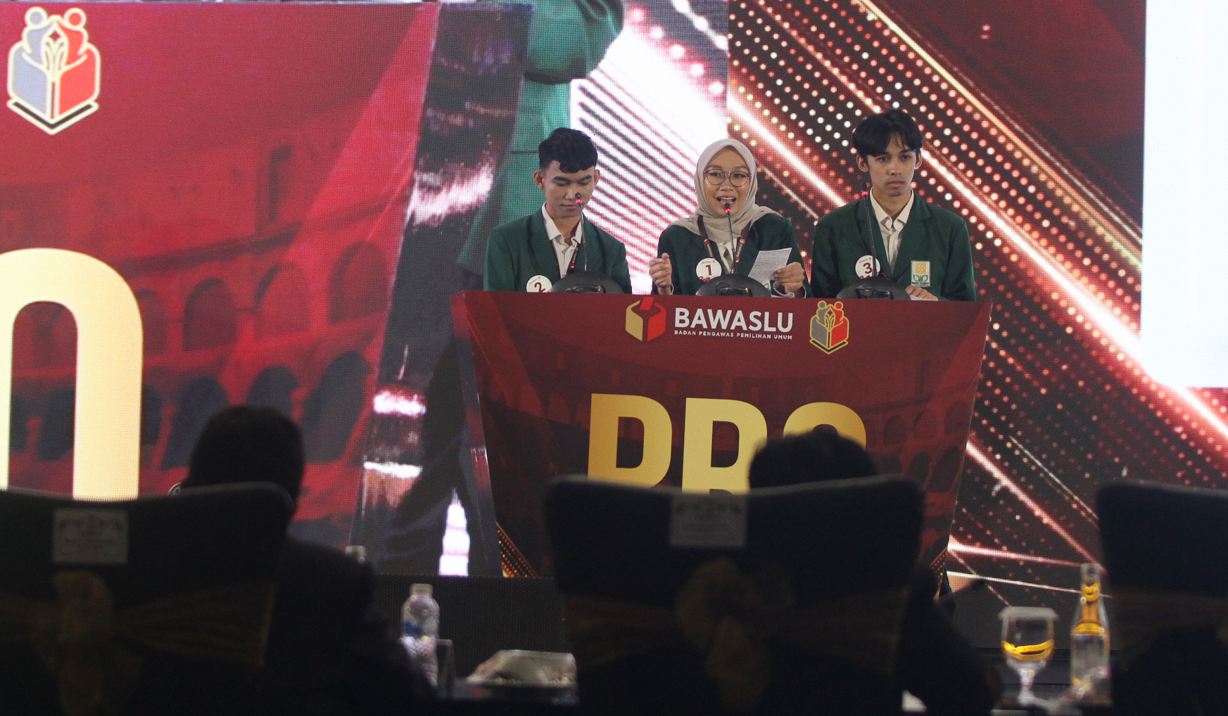 UIN Syarif Hidayatullah Juarai Kompetisi Debat Penegakan Hukum Pemilu V Bawaslu RI 2025 - Sinpo.id